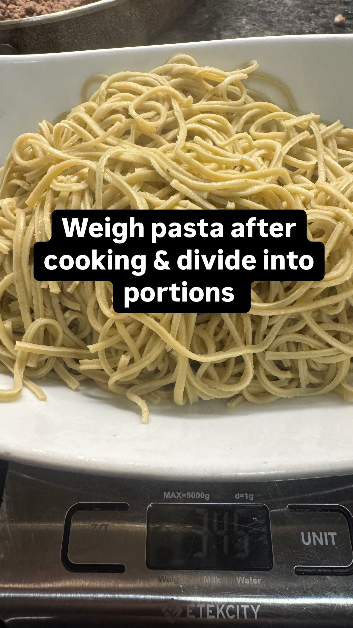 Macro-Friendly Spaghetti & Meat Sauce: A High-Protein Twist on a ...